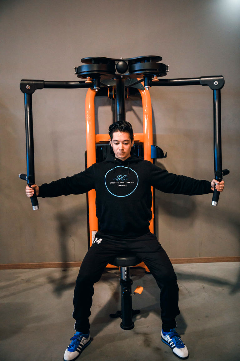 Machine chest fly | Strength Transforming Center